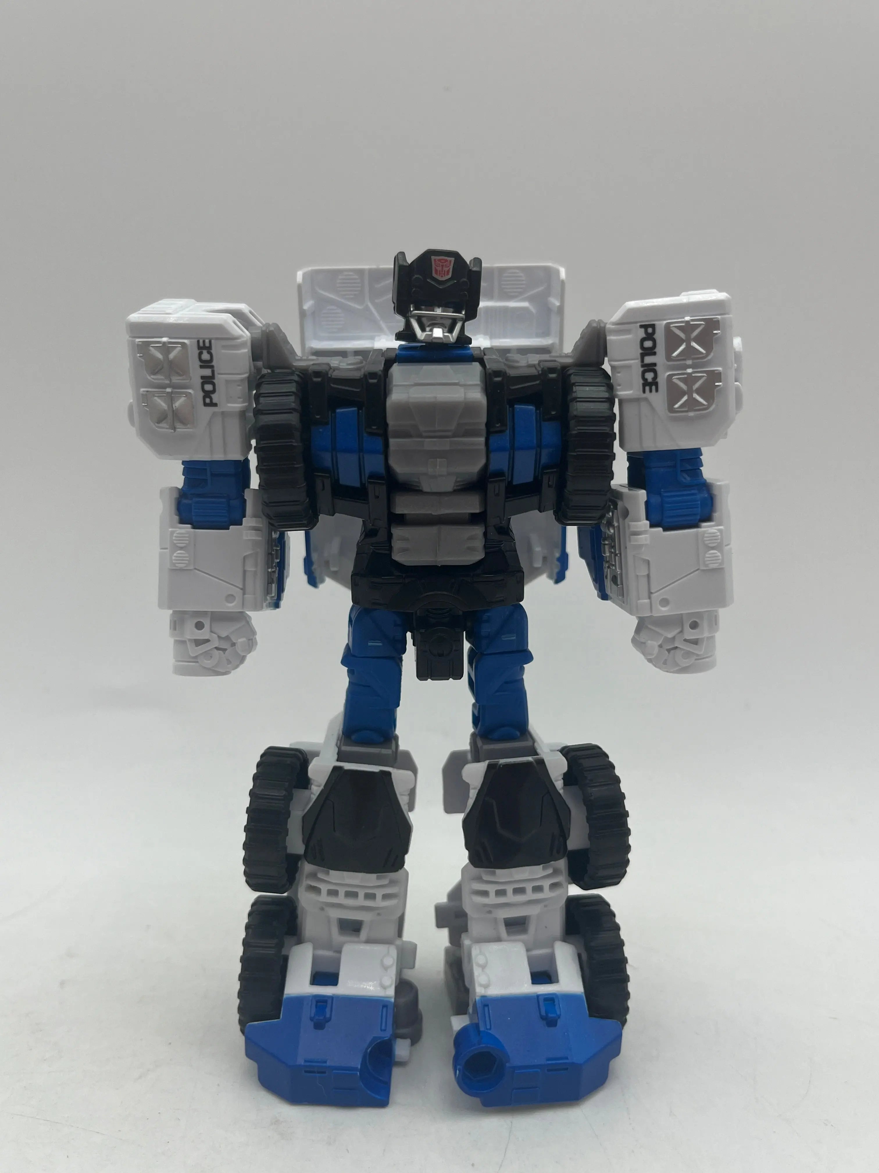 Transformers Generations Combiner Wars Deluxe Class Protectobot Rook ...