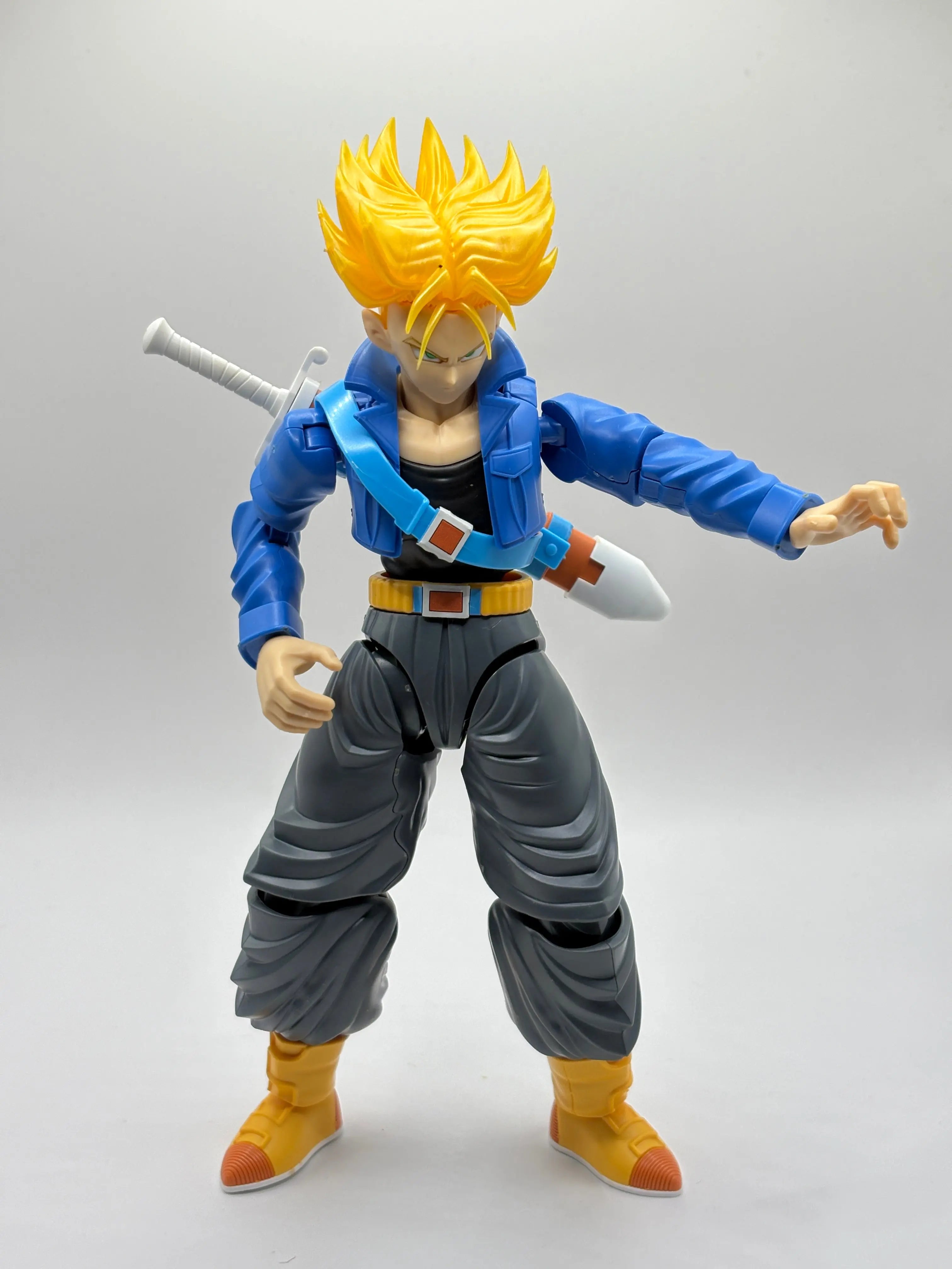 Bandai Figure-Rise Standard Dragon Ball Z Future Trunks Model Kit Loos ...