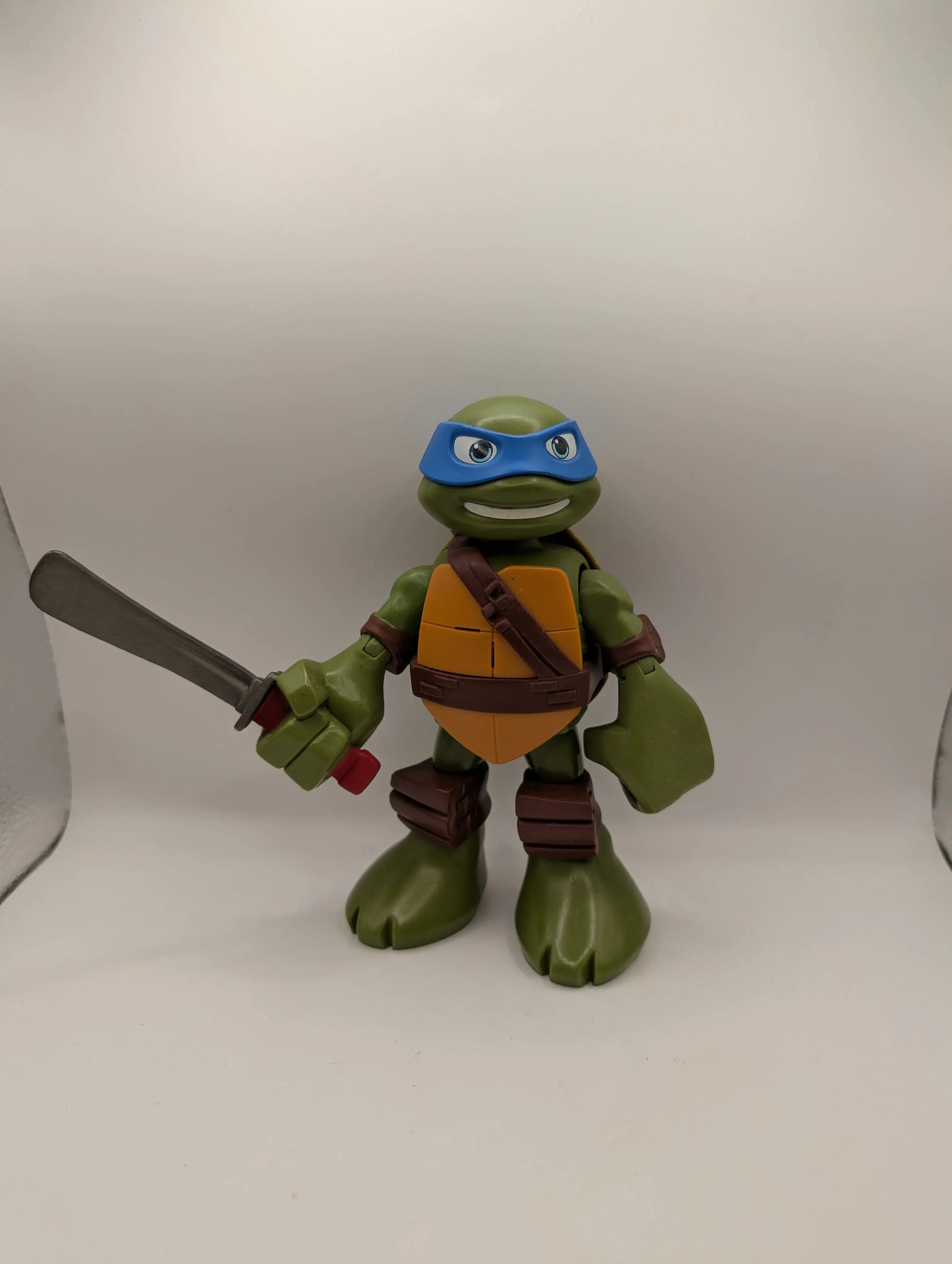 Teenage Mutant Ninja Turtle. 16cm, Arms Up And Down Motion. Missing 1 ...